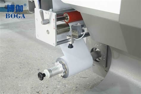 Three Servo Motors Horizontal Flow Wrap Machine BOGAL Packing Machine