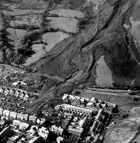 Aberfan Disaster The Queens Regret After Tragedy Bbc News