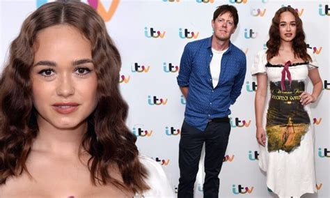 19 Hot Sexy Rose Williams Bikini Pics