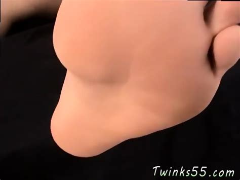 Emo Gay Twink Toes And Feet Sucking Tubes Nutt Bustin Big Feet Babe