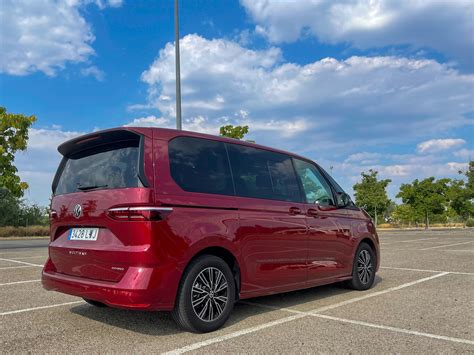 Probamos la Volkswagen Multivan eHybrid: 218 CV en la versión híbrida ...