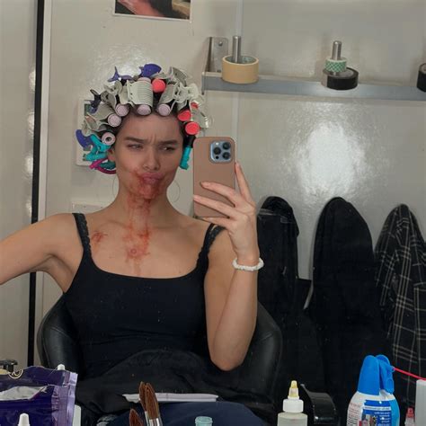 Hailee Steinfeld Bs From Milan More Tomorrow On Beausociety X