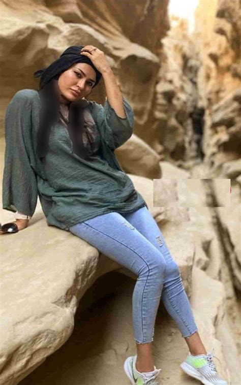 عکس لباس های نامتعارف شیوا طاهری با ژست های مدلینگ خانم بازیگر بی