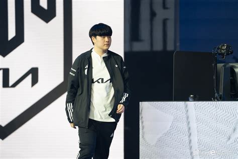 [롤드컵] 승부는 5세트 담원 기아 젠지 상대로 2대2 동점
