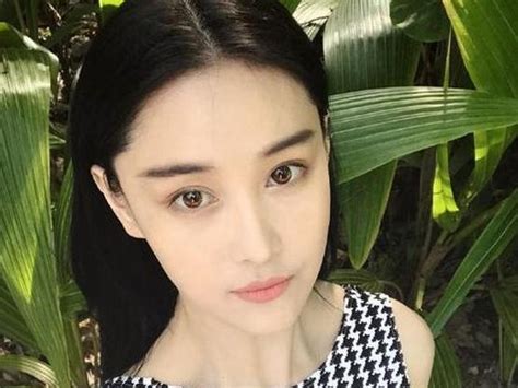 20歲出演電視劇，27歲火遍全國，近日又因一部劇大熱！ 每日頭條