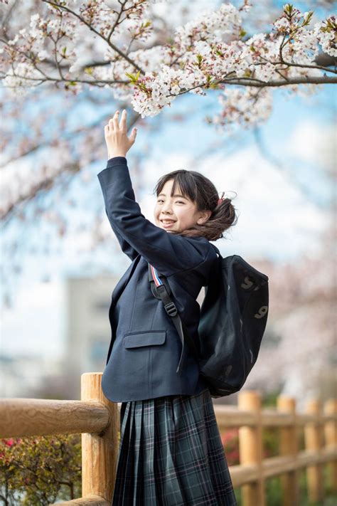 学校の始まらない入学式4 GANREF