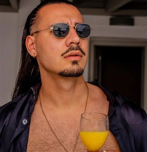 Apache 207 Schwester Familie Und Karriere Alles über Volkan Yaman Umpromiwelt