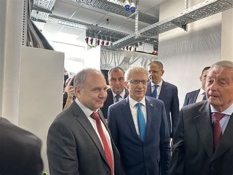 Официално бе открит Центърът за върхови постижения по информатика и информационни и