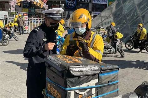 减量控大 大庆交警高新大队外卖骑手打好“安全补丁”澎湃号·政务澎湃新闻 The Paper