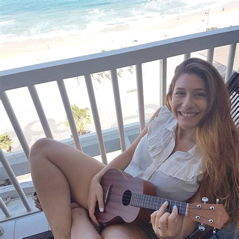 Hadar Simon 22 Wallpicsnet Wallpapers Photos Pictures Backgrounds