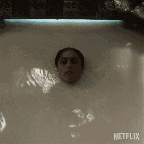 Milk Bath Lisa Nova  Milk Bath Lisa Nova Rosa Salazar Discover