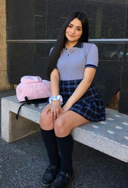 La Ternura Hecha Colegiala