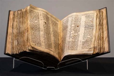 La Biblia Hebraica Más Antigua Se Exhibe Por Primera Vez En Israel