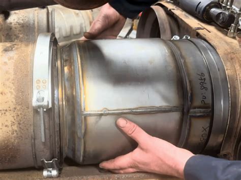 Dpf Maintenance For Detroit Diesel Dd13 And Dd15 Engine Roadwarrior