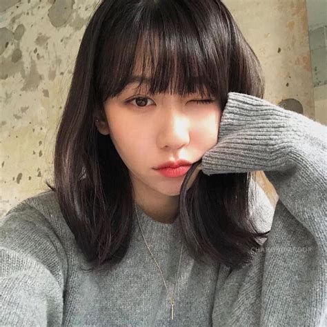 청담동미용실 차홍아르더 도산점 실장 주란 On Instagram “ 가을과 찰떡궁합 윈드펌 에 풀뱅 앞머리 살짜쿵 더해주기🖤 자연스러운 레이어드와