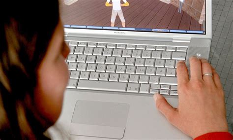 Women Play Computer Games Just As Much As Men And They Prefer Gaming To Sex Survey Reveals