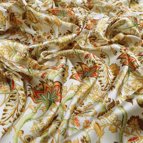 Digital Printed Japan Satin Fabric Floral Print Off White Beige