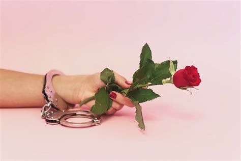 Using The Rose Sex Toy For Solo Play And Partnered Sex Tips And Tricks To Try Tonight Inyarose