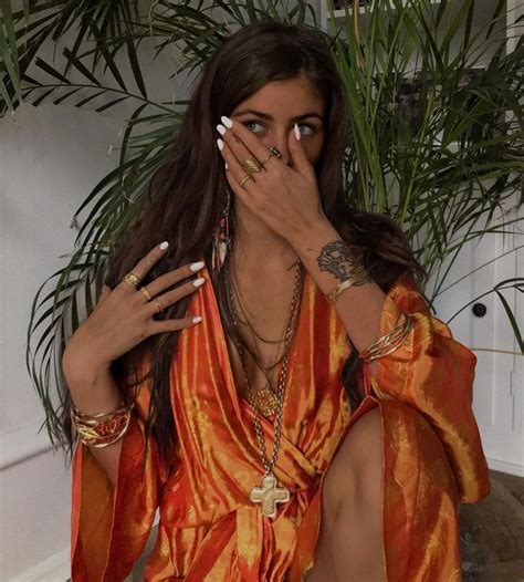 Daniella Jones On Instagram Conjuntos Naranjas Moda Estilo Fotograf A De La Cara