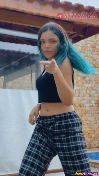 Rubi 21 Years Old College Girl Teases Perfect Body On Instagram