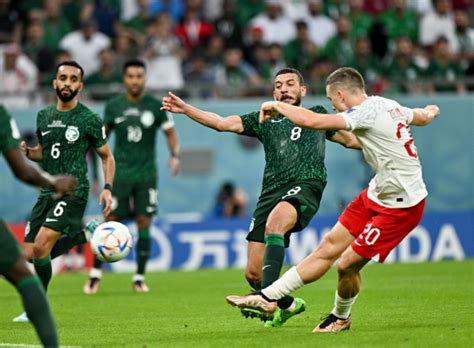 두번의 기적은 없었다”사우디 월드컵 첫 골 레반도프스키 폴란드에 0 2 패