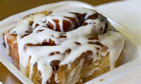 Cinnamon Roll Fair Hawaii Kihei Restaurant Reviews Photos And Phone