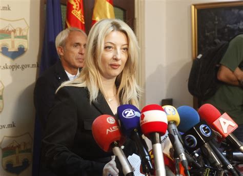 Видео Прес конференција на Данела Арсовска градоначалничка на град Скопје Независен Весник