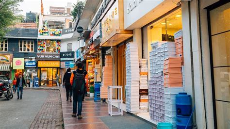 Exploring Khan Market The Iconic Upscale Shopping Hub Of Delhi