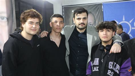 Eyyüp Kadir İnan İzmirde Sahaya Indi