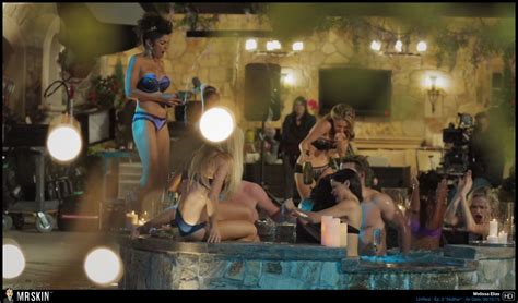 Голая Мелисса Элиас в Unreal