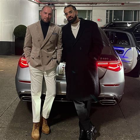 Drake Is The Proud Owner Of An Exclusive Mercedes Maybach S Class Edition 100 Autoevolution