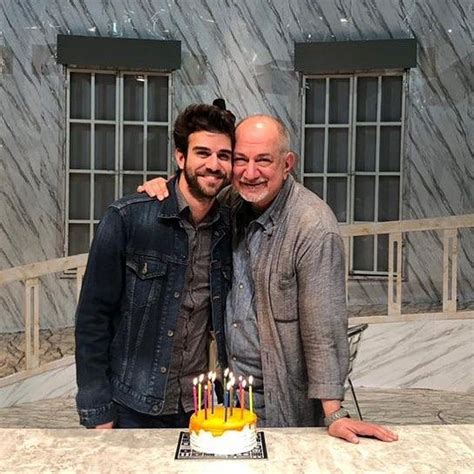 برای آتیلا پسیانی دعا کنید بیماری آتیلا پسیانی چیست؟