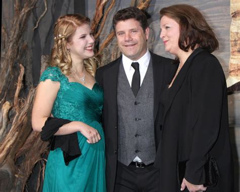 Los Angeles Dec 2 Alexandra Astin Sean Astin Christine Astin At
