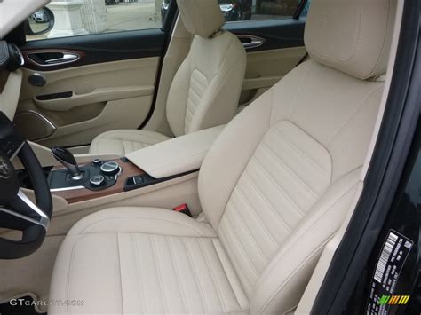 Blacktan Interior 2018 Alfa Romeo Giulia Ti Awd Photo 125223874