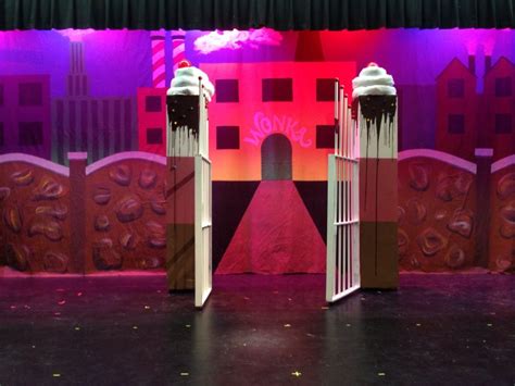 17 Willy Wonka Gate Ideas Willy Wonka Factory Gates Willy Wonka Factory Wonka Factory