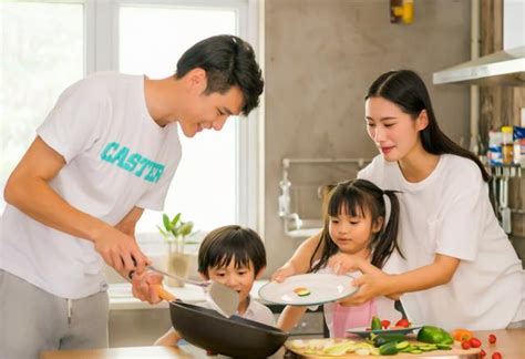 孩子玩手機成癮，家長別犯懶，管教關鍵是「三方關係」 每日頭條