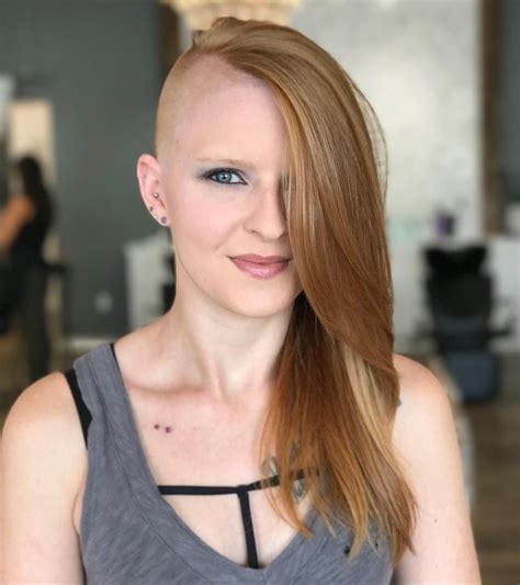 Strawberry Blond Hair One Side Shaved Hairdare Pelo Corto Grueso