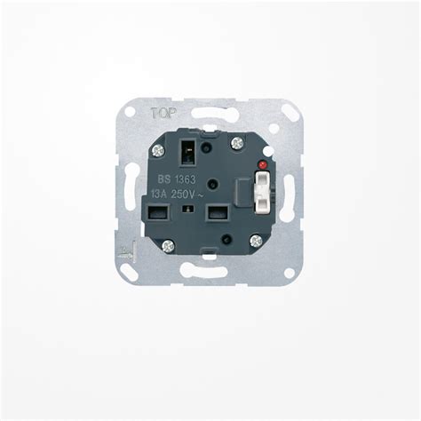 Switched Socket Insert 1 Gang British Standard 1363 For Wall Boxes 60 Mm 3171 Eins