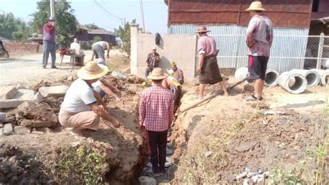 မိုင်းလုံမြို့ အလယ်ရပ်ကွက်တွင် ပြည်သူများစုပေါင်း၍ ရေနှုတ်မြောင်းဆောင်ရွက် Information And