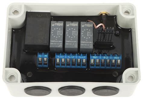 TRIPLE SMART SWITCH SWITCHBOX T PRO BLEBOX Wi Fi 230 Electromechanical Elements Delta