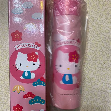 全新 Hello Kitty 330ml 輕量小巧保溫瓶 家具及居家用品 戶外家具在旋轉拍賣
