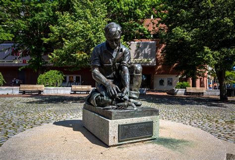 Maine Lobsterman Statue In Portland Atlas Obscura