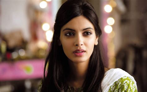 Download Diana Penty Bollywood Hd Wallpaper Wallpapers Com