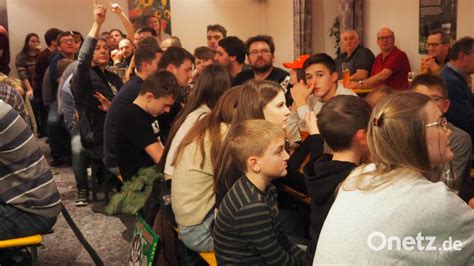 Srk Beidl Bietet Manche Überraschung Bei Der Christbaumversteigerung