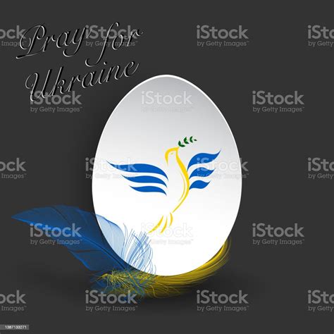 텍스트 우크라이나기도 검은 색 배경에 깃털부활절 달걀의 실루엣을 잘라 비행 비둘기 우크라이나 어 플래그의 선형 모양녹색 올리브 가지와 평화의 비둘기 우크라이나 전쟁 부활절