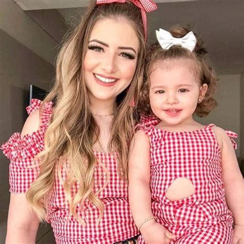 Аав ээжүүд Энэ шүлэг таалагдаад постоллоо Аав Ээж хоёр Facebook