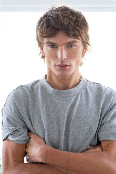 Jordan Barrett Model Profile Photos And Latest News