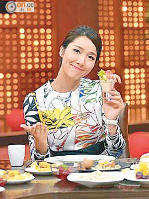 祖藍為子孫高攀亞男 東方日報