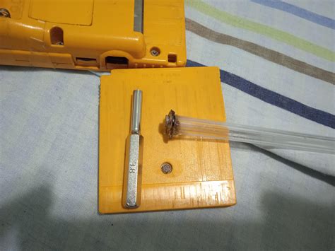 My Purple Papermate 0 7 Lead Pencil When I Press Down The Led Goes Down How Can I Fix This R