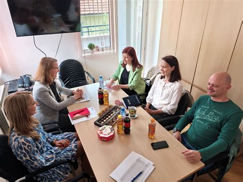 Екипът по проект ФУМИ в България обсъди резултатите от проучване за нагласите на работодатели